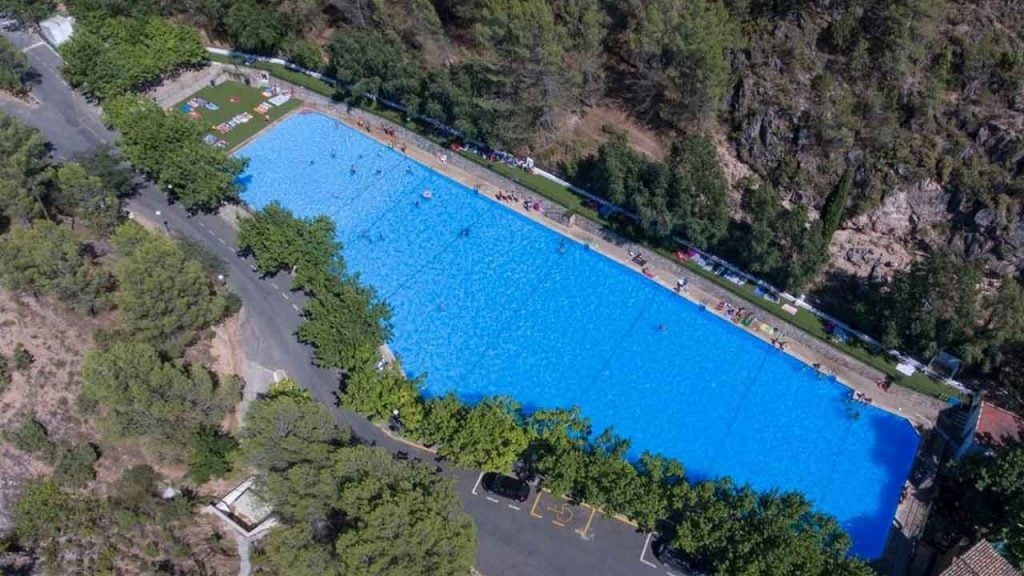 Top 10 Largest Swimming Pools in the World - PoolMagazine.com - Get The ...